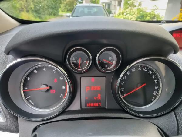 Brown Opel Mokka 2015 in Riga, with an engine capacity of 1.40 L and mileage of 124 thousand km for 6800 €, photo 5 on AUTOMOTO.COM.LV