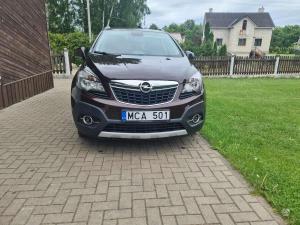 Brown Opel Mokka 2015 in Vilnius, with an engine capacity of 1.60 L and mileage of 138 thousand km for 7850 €, photo 3 on AUTOMOTO.COM.LV