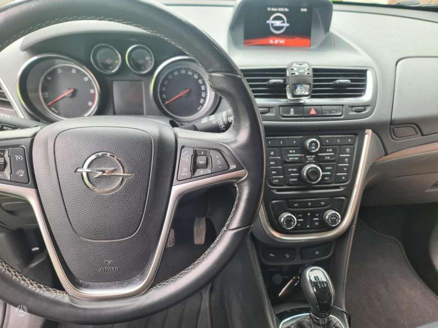 Brown Opel Mokka 2015 in Vilnius, with an engine capacity of 1.60 L and mileage of 138 thousand km for 7850 €, photo 14 on AUTOMOTO.COM.LV