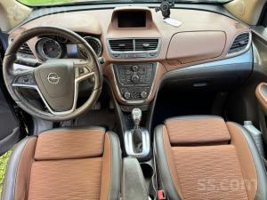 Brown Opel Mokka 2015 in Liepaja, with an engine capacity of 1.60 L and mileage of 265 thousand km for 6500 €, photo 6 on AUTOMOTO.COM.LV