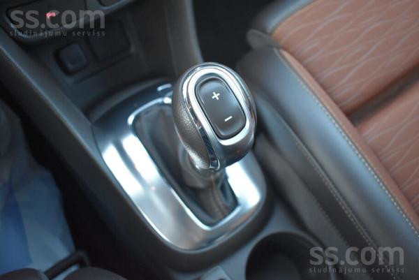 Brown Opel Mokka 2015 in Kuldiga, with an engine capacity of 1.60 L and mileage of 0 thousand km for 6990 €, photo 9 on AUTOMOTO.COM.LV