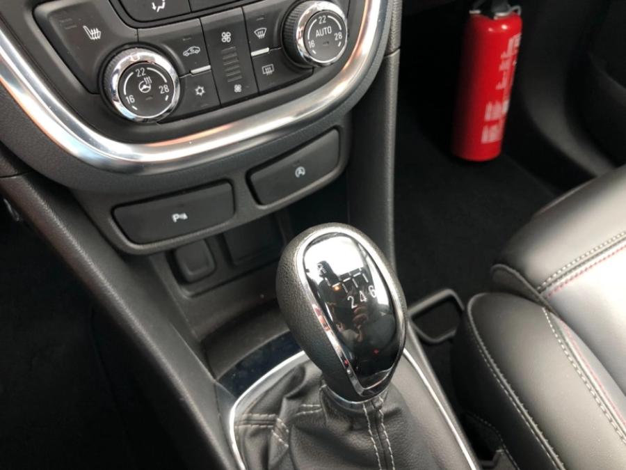 Brūns Opel Mokka 2016 Rīga, ar dzinēja tilpumu 1.60 L un nobraukumu 161 tūkst. km par 9950 €, foto 19 vietnē AUTOMOTO.COM.LV