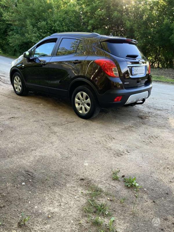 Brown Opel Mokka 2016 in Siauliai, with an engine capacity of 1.40 L and mileage of 210 thousand km for 8250 €, photo 3 on AUTOMOTO.COM.LV