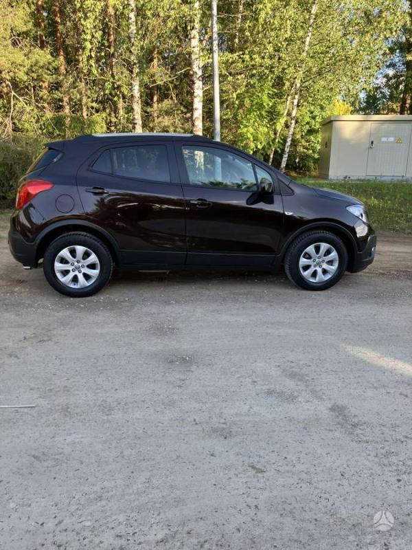 Brown Opel Mokka 2016 in Siauliai, with an engine capacity of 1.40 L and mileage of 210 thousand km for 8250 €, photo 6 on AUTOMOTO.COM.LV