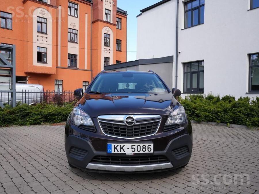 Brown Opel Mokka 2016 in Riga, with an engine capacity of 1.60 L and mileage of 217 thousand km for 5890 €, photo 3 on AUTOMOTO.COM.LV