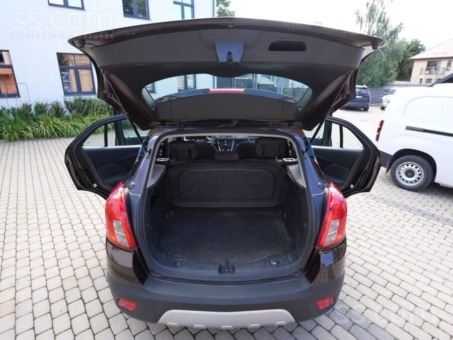 Brown Opel Mokka 2016 in Riga, with an engine capacity of 1.60 L and mileage of 217 thousand km for 5890 €, photo 9 on AUTOMOTO.COM.LV