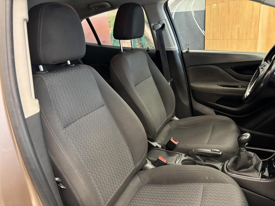 Brūns Opel Mokka 2018 Rīga, ar dzinēja tilpumu 1.60 L un nobraukumu 138 tūkst. km par 8700 €, foto 15 vietnē AUTOMOTO.COM.LV