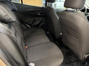 Brūns Opel Mokka 2018 Rīga, ar dzinēja tilpumu 1.60 L un nobraukumu 138 tūkst. km par 8700 €, foto 20 vietnē AUTOMOTO.COM.LV
