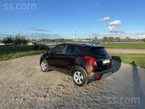 Brown Opel Mokka 2016 in Riga, with an engine capacity of 1.60 L and mileage of 110 thousand km for 6000 €, photo 4 on AUTOMOTO.COM.LV