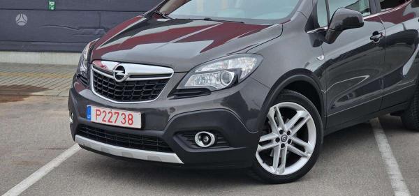 Brown Opel Mokka 2016 in Klaipeda, with an engine capacity of 1.60 L and mileage of 147 thousand km for 8350 €, photo 2 on AUTOMOTO.COM.LV