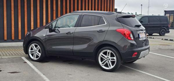 Brown Opel Mokka 2016 in Klaipeda, with an engine capacity of 1.60 L and mileage of 147 thousand km for 8350 €, photo 4 on AUTOMOTO.COM.LV