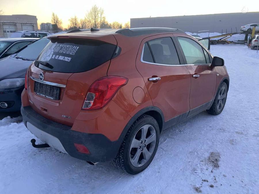 Opel Mokka 2014 in Rokiskis, with an engine capacity of 1.69 L and mileage of 223 thousand km for 6150 €, photo 2 on AUTOMOTO.COM.LV