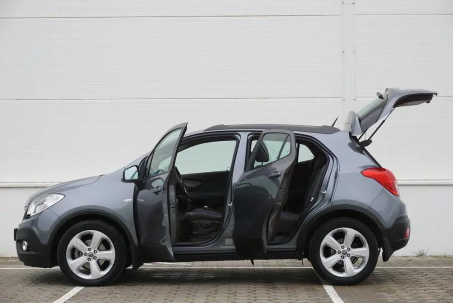 Opel Mokka 2014 in Riga, with an engine capacity of 1.70 L and mileage of 84 thousand km for 6600 €, photo 8 on AUTOMOTO.COM.LV