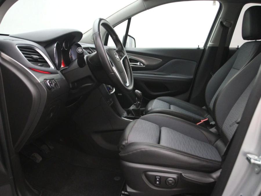 Opel Mokka 2015 in Vilnius, with an engine capacity of 1.40 L and mileage of 166 thousand km for 9399 €, photo 4 on AUTOMOTO.COM.LV