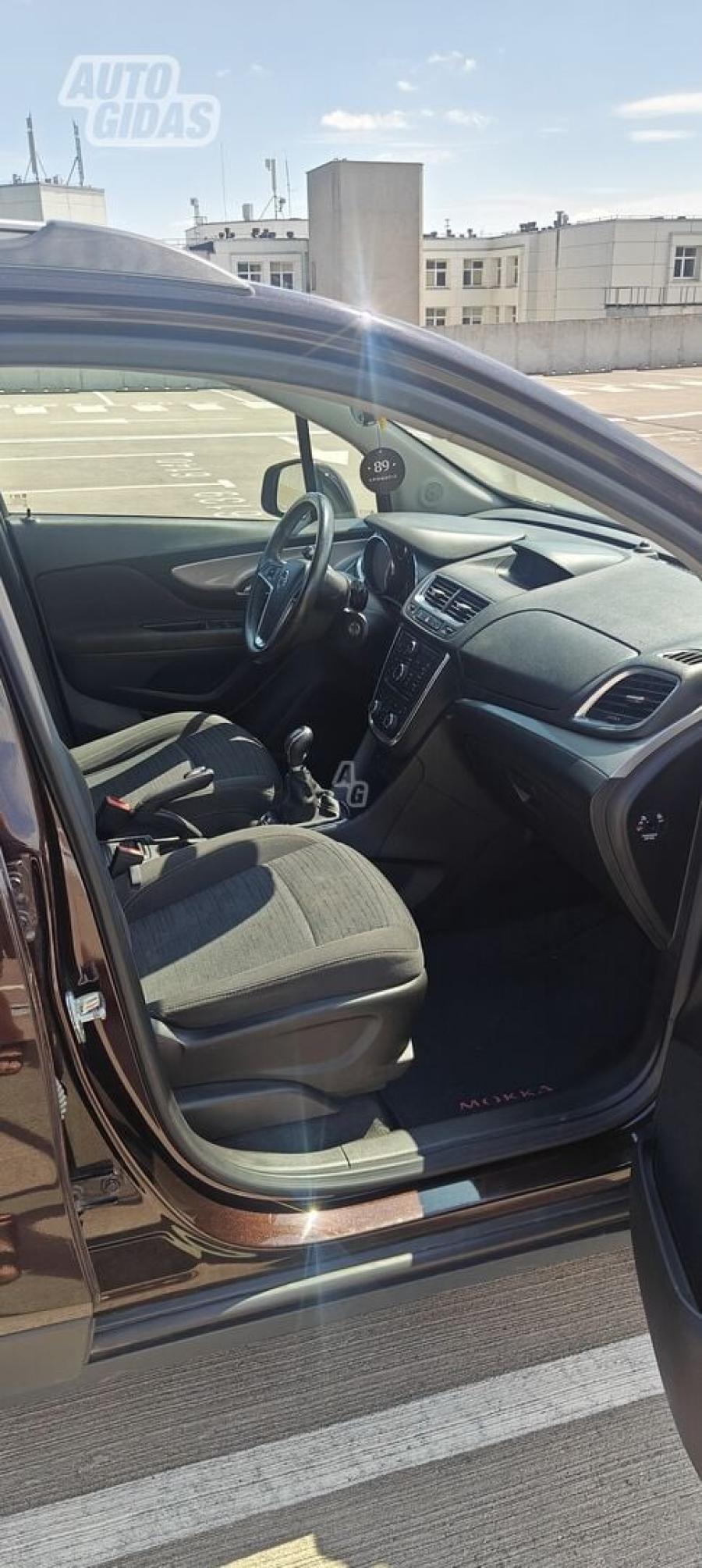 Opel Mokka 2015 in Vilnius, with an engine capacity of 1.40 L and mileage of 172 thousand km for 6300 €, photo 4 on AUTOMOTO.COM.LV