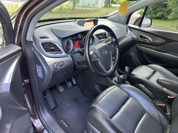Opel Mokka 2015 in Alytus, with an engine capacity of 1.60 L and mileage of 192 thousand km for 7700 €, photo 9 on AUTOMOTO.COM.LV