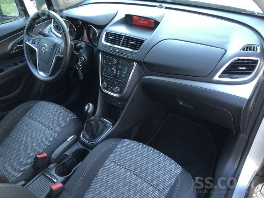 Opel Mokka 2016 in Valmiera, with an engine capacity of 1.60 L and mileage of 177 thousand km for 7770 €, photo 6 on AUTOMOTO.COM.LV