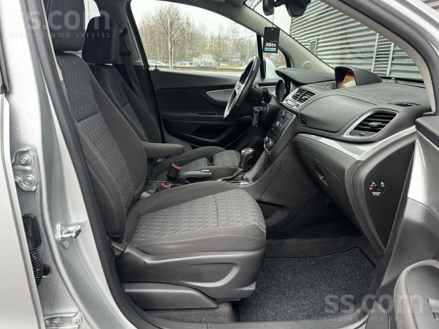 Opel Mokka 2016 in Riga, with an engine capacity of 1.60 L and mileage of 124 thousand km for 7300 €, photo 13 on AUTOMOTO.COM.LV