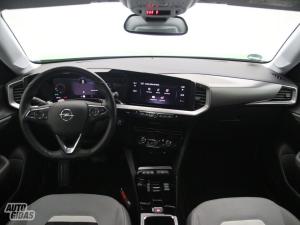 Green Opel Mokka 2021 in Vilnius, with an engine capacity of 1.20 L and mileage of 129 thousand km for 14599 €, photo 2 on AUTOMOTO.COM.LV