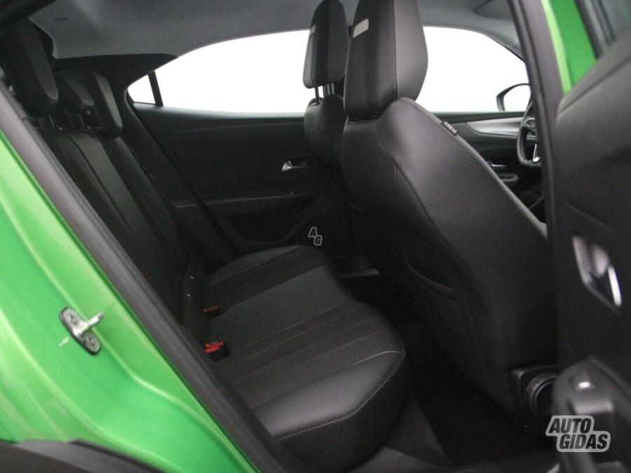 Green Opel Mokka 2021 in Vilnius, with an engine capacity of 1.20 L and mileage of 129 thousand km for 14599 €, photo 15 on AUTOMOTO.COM.LV