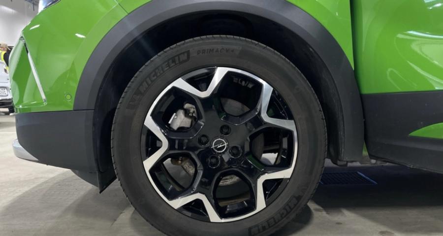 Green Opel Mokka 2021 in Riga, with an engine capacity of 0.00 L and mileage of 31 thousand km for 16650 €, photo 19 on AUTOMOTO.COM.LV