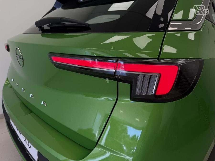 Green Opel Mokka 2021 in Vilnius, with an engine capacity of 1.20 L and mileage of 42 thousand km for 13790 €, photo 9 on AUTOMOTO.COM.LV
