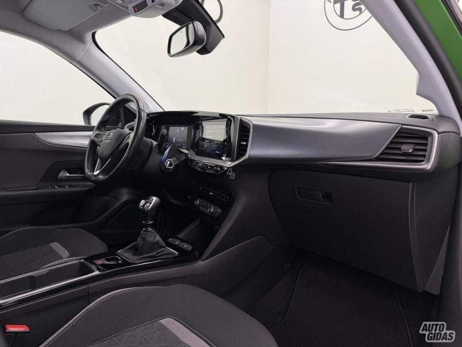 Green Opel Mokka 2021 in Vilnius, with an engine capacity of 1.20 L and mileage of 42 thousand km for 13790 €, photo 23 on AUTOMOTO.COM.LV