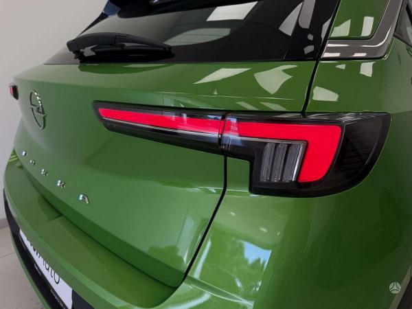 Green Opel Mokka 2021 in Vilnius, with an engine capacity of 1.20 L and mileage of 42 thousand km for 13790 €, photo 8 on AUTOMOTO.COM.LV