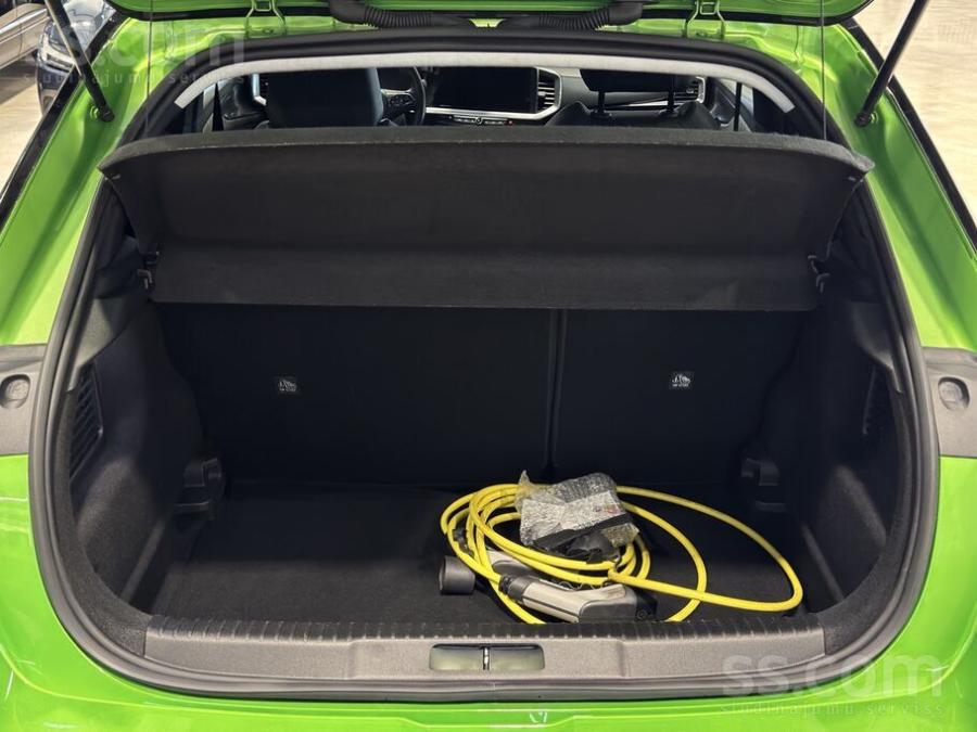 Green Opel Mokka 2021 in Riga, with an engine capacity of 1.60 L and mileage of 80 thousand km for 18990 €, photo 8 on AUTOMOTO.COM.LV
