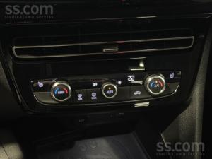 Green Opel Mokka 2021 in Riga, with an engine capacity of 1.60 L and mileage of 80 thousand km for 18990 €, photo 21 on AUTOMOTO.COM.LV