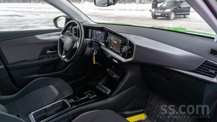 Green Opel Mokka 2022 in Riga, with an engine capacity of 1.20 L and mileage of 59 thousand km for 14690 €, photo 11 on AUTOMOTO.COM.LV