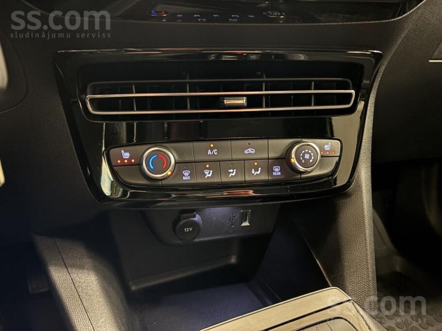 Green Opel Mokka 2022 in Riga, with an engine capacity of 1.20 L and mileage of 59 thousand km for 14700 €, photo 23 on AUTOMOTO.COM.LV