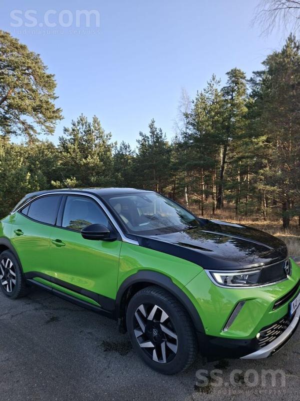 Green Opel Mokka 2022 in Talsi, with an engine capacity of 1.20 L and mileage of 31 thousand km for 18600 €, photo 1 on AUTOMOTO.COM.LV