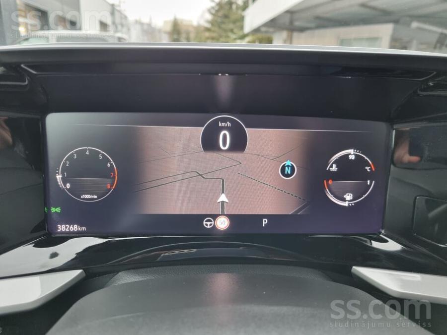 Green Opel Mokka 2023 in Riga, with an engine capacity of 1.20 L and mileage of 38 thousand km for 20900 €, photo 10 on AUTOMOTO.COM.LV