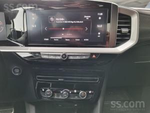 Green Opel Mokka 2023 in Riga, with an engine capacity of 1.20 L and mileage of 38 thousand km for 20900 €, photo 11 on AUTOMOTO.COM.LV