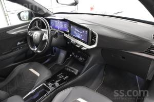 Green Opel Mokka 2021 in Riga, with an engine capacity of 1.70 L and mileage of 71 thousand km for 18990 €, photo 15 on AUTOMOTO.COM.LV