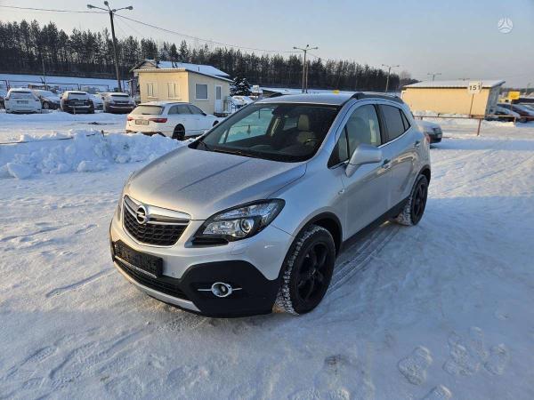 Pelēks Opel Mokka 2012 Viļņa, ar dzinēja tilpumu 1.69 L un nobraukumu 256 tūkst. km par 5950 €, foto 1 vietnē AUTOMOTO.COM.LV