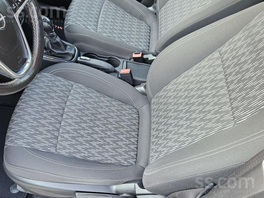 Grey Opel Mokka 2012 in Jekabpils, with an engine capacity of 1.70 L and mileage of 282 thousand km for 6990 €, photo 14 on AUTOMOTO.COM.LV