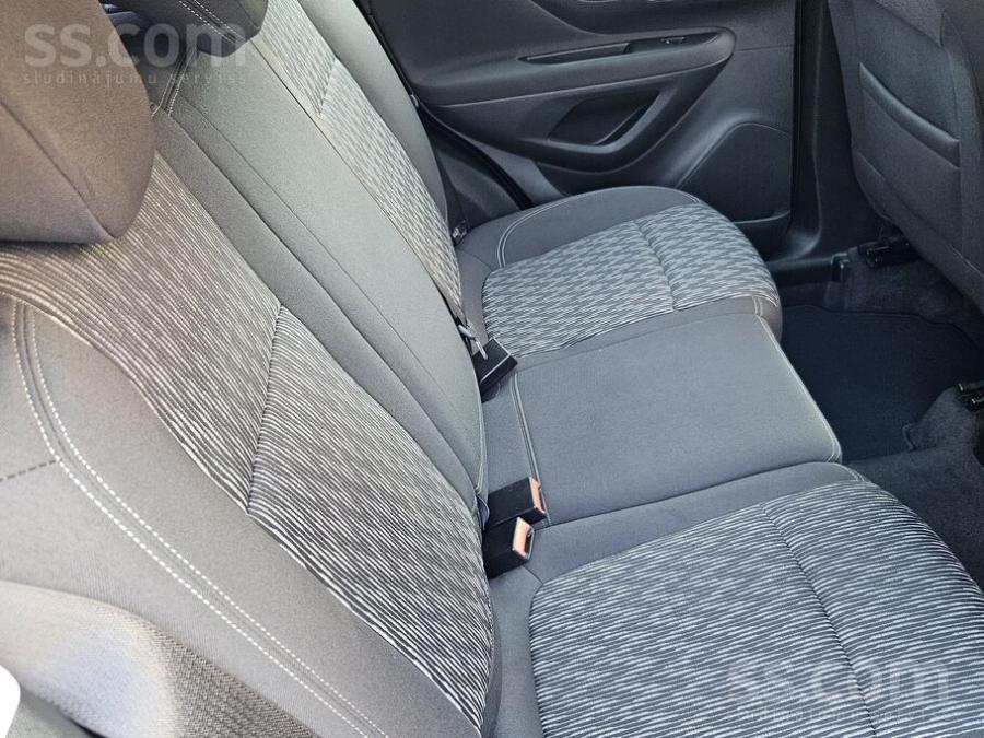 Grey Opel Mokka 2012 in Jekabpils, with an engine capacity of 1.70 L and mileage of 282 thousand km for 6990 €, photo 19 on AUTOMOTO.COM.LV