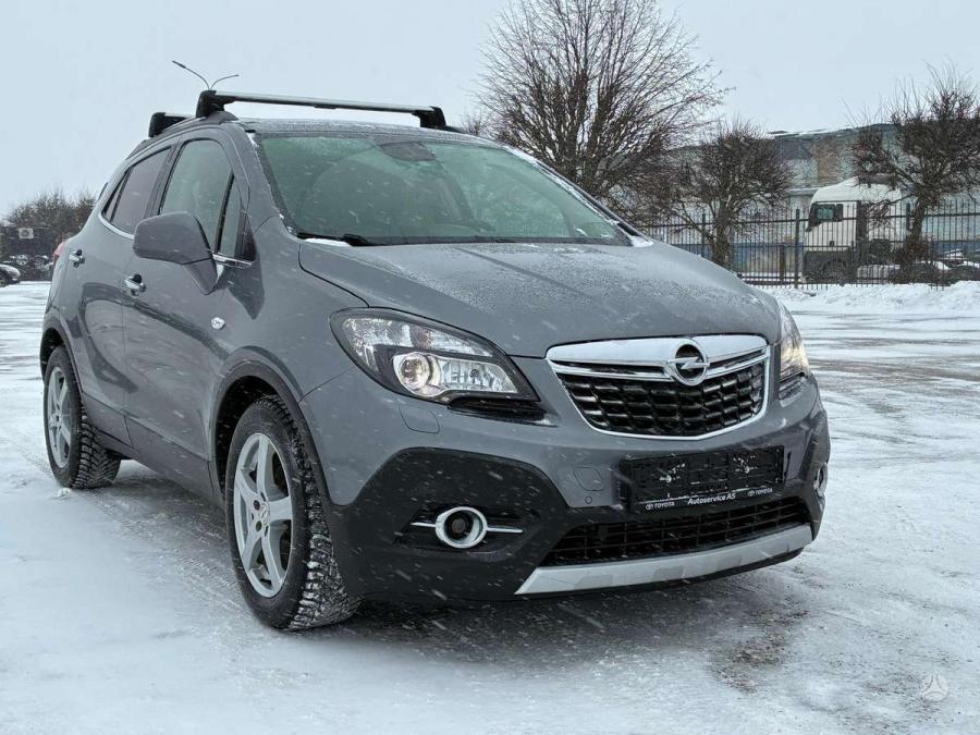 Grey Opel Mokka 2013 in Marijampole, with an engine capacity of 1.69 L and mileage of 177 thousand km for 5550 €, photo 1 on AUTOMOTO.COM.LV