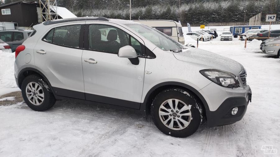 Grey Opel Mokka 2013 in Vilnius, with an engine capacity of 1.70 L and mileage of 229 thousand km for 7300 €, photo 2 on AUTOMOTO.COM.LV