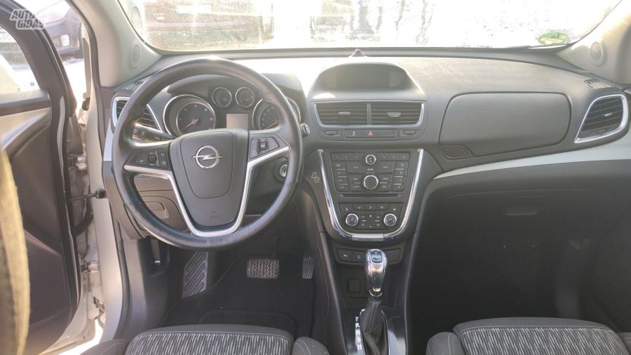 Grey Opel Mokka 2013 in Vilnius, with an engine capacity of 1.70 L and mileage of 229 thousand km for 7300 €, photo 6 on AUTOMOTO.COM.LV