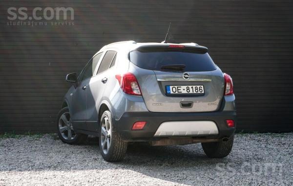 Pelēks Opel Mokka 2013 Rīga, ar dzinēja tilpumu 1.70 L un nobraukumu 270 tūkst. km par 5800 €, foto 4 vietnē AUTOMOTO.COM.LV