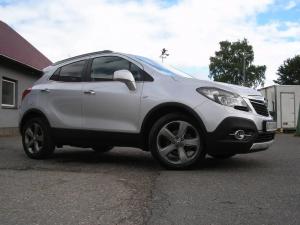 Grey Opel Mokka 2013 in Sigulda, with an engine capacity of 1.40 L and mileage of 109 thousand km for 8950 €, photo 3 on AUTOMOTO.COM.LV