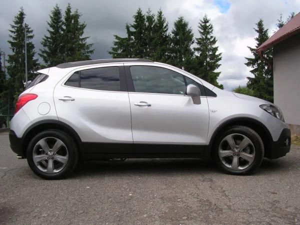 Grey Opel Mokka 2013 in Sigulda, with an engine capacity of 1.40 L and mileage of 109 thousand km for 8950 €, photo 7 on AUTOMOTO.COM.LV