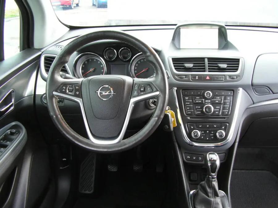 Grey Opel Mokka 2013 in Sigulda, with an engine capacity of 1.40 L and mileage of 109 thousand km for 8950 €, photo 15 on AUTOMOTO.COM.LV