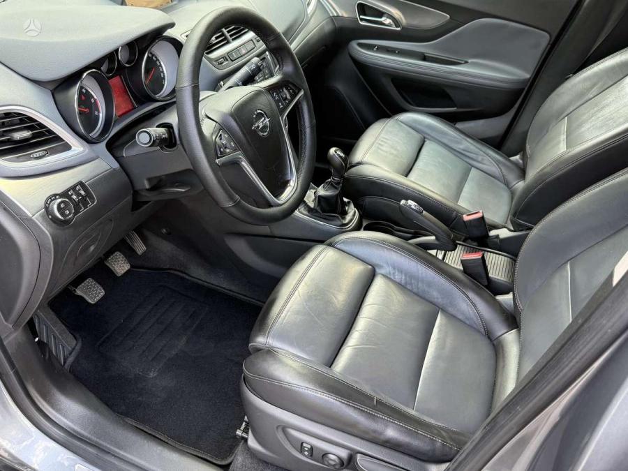 Grey Opel Mokka 2013 in Taurage, with an engine capacity of 1.69 L and mileage of 190 thousand km for 5800 €, photo 12 on AUTOMOTO.COM.LV