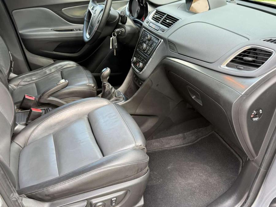 Grey Opel Mokka 2013 in Taurage, with an engine capacity of 1.69 L and mileage of 190 thousand km for 5800 €, photo 13 on AUTOMOTO.COM.LV
