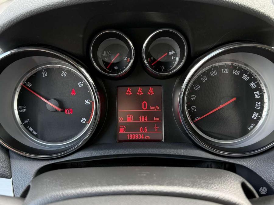 Grey Opel Mokka 2013 in Taurage, with an engine capacity of 1.69 L and mileage of 190 thousand km for 5800 €, photo 16 on AUTOMOTO.COM.LV