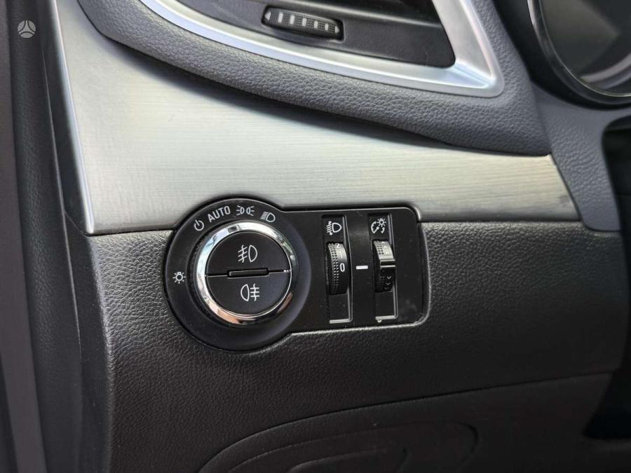 Grey Opel Mokka 2013 in Taurage, with an engine capacity of 1.69 L and mileage of 190 thousand km for 5800 €, photo 19 on AUTOMOTO.COM.LV